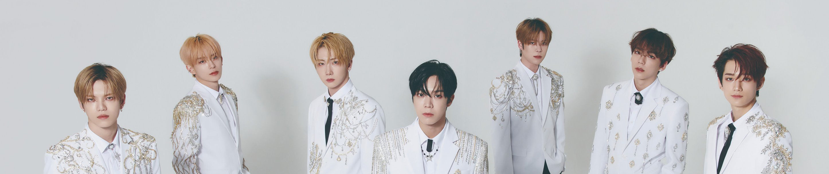 VERIVERY Official Albums & Merch | K-Pop Bazaar – K-POP BAZAAR