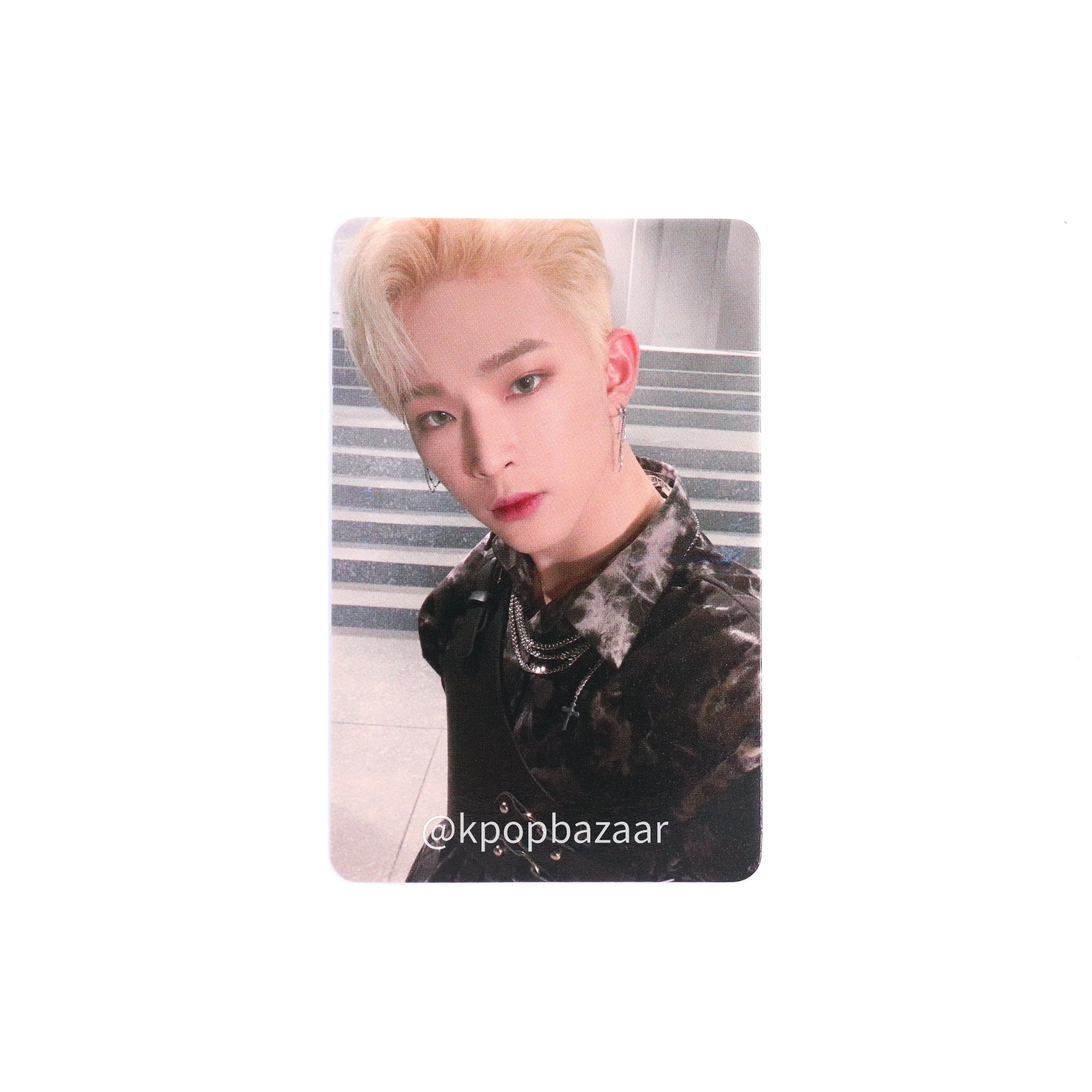 ONEUS 'Lived' MMT POB Benefit Photocard – K-POP BAZAAR