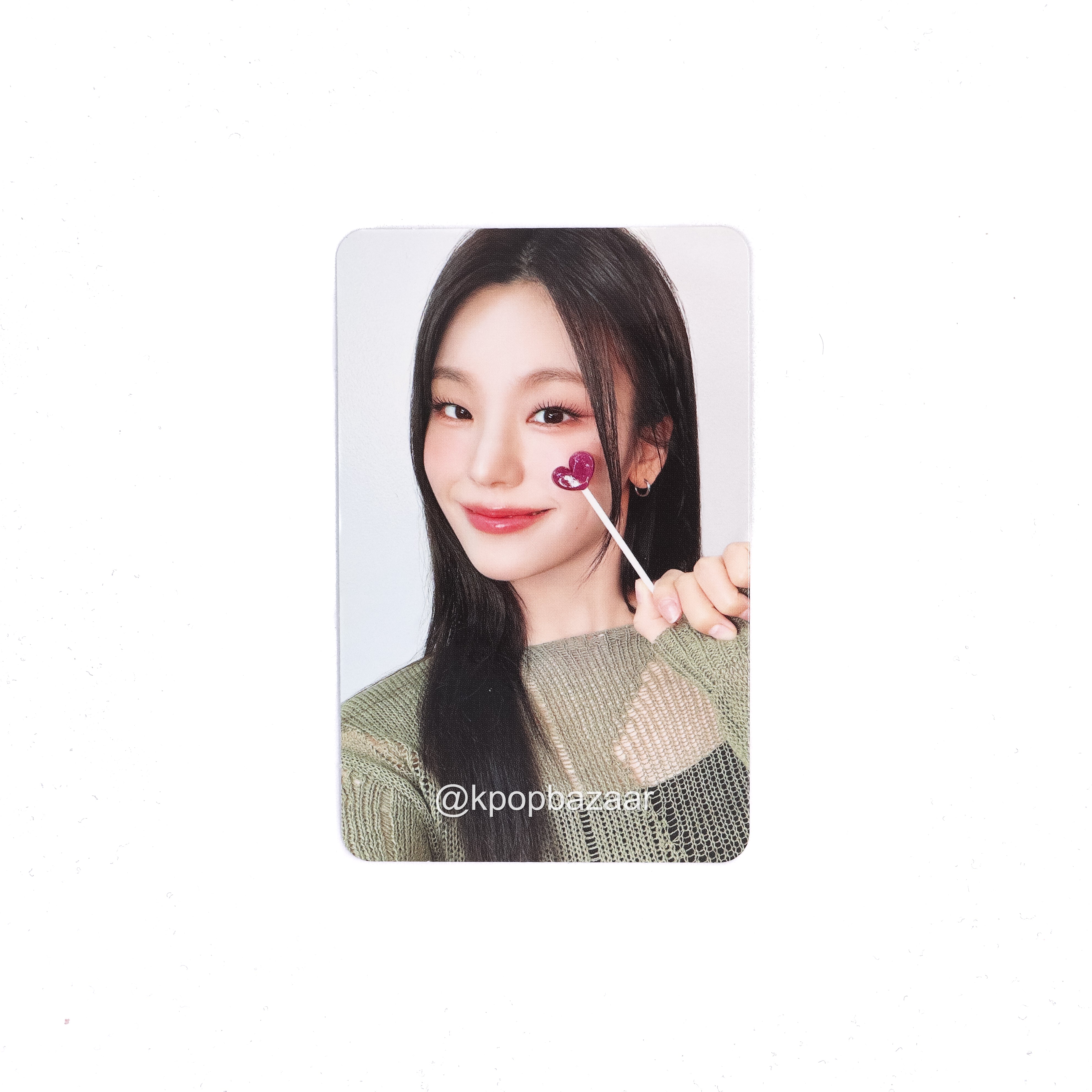 ITZY 'GOLD' Makestar POB Benefit Photocard – K-POP BAZAAR